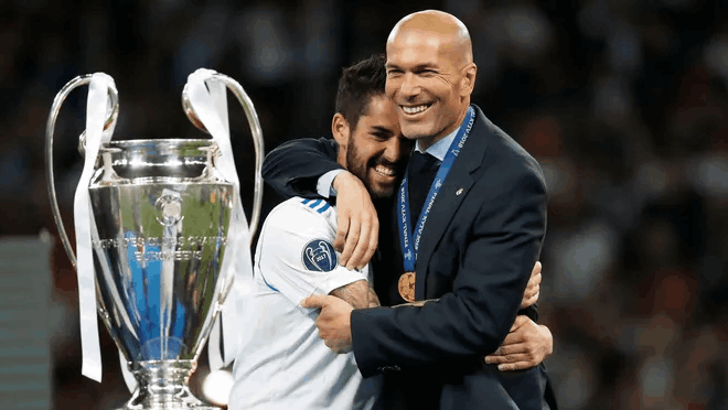 Who Are the 8 Best Football Fans in England? | BULB